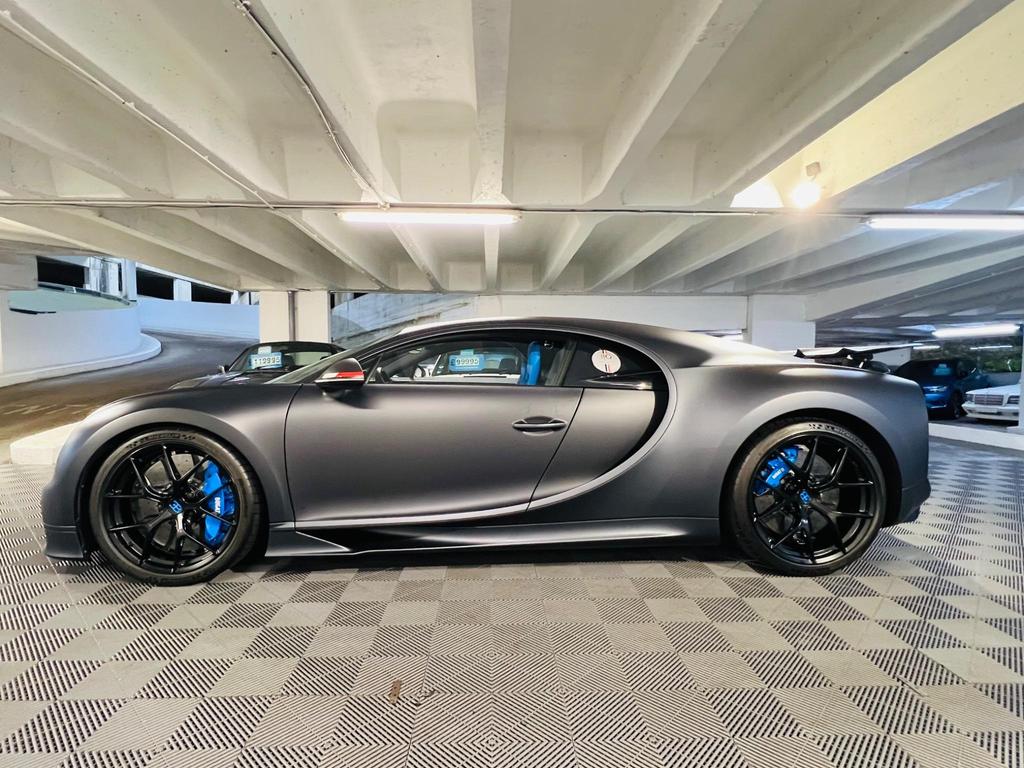 Bugatti Chiron Hire UK | Kroovel Hypercar Rental
