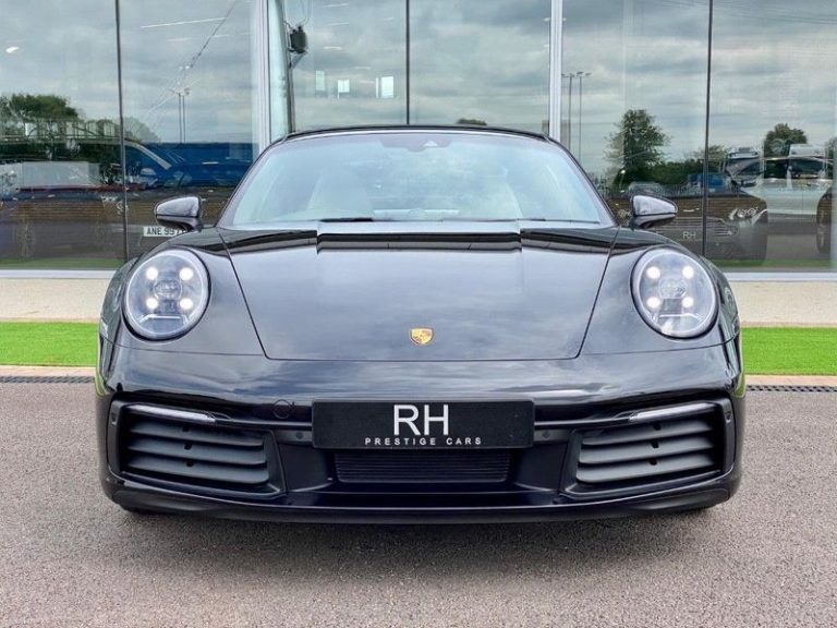 Porsche 911 Hire UK | Self-Drive & Chauffeur Services - Kroovel