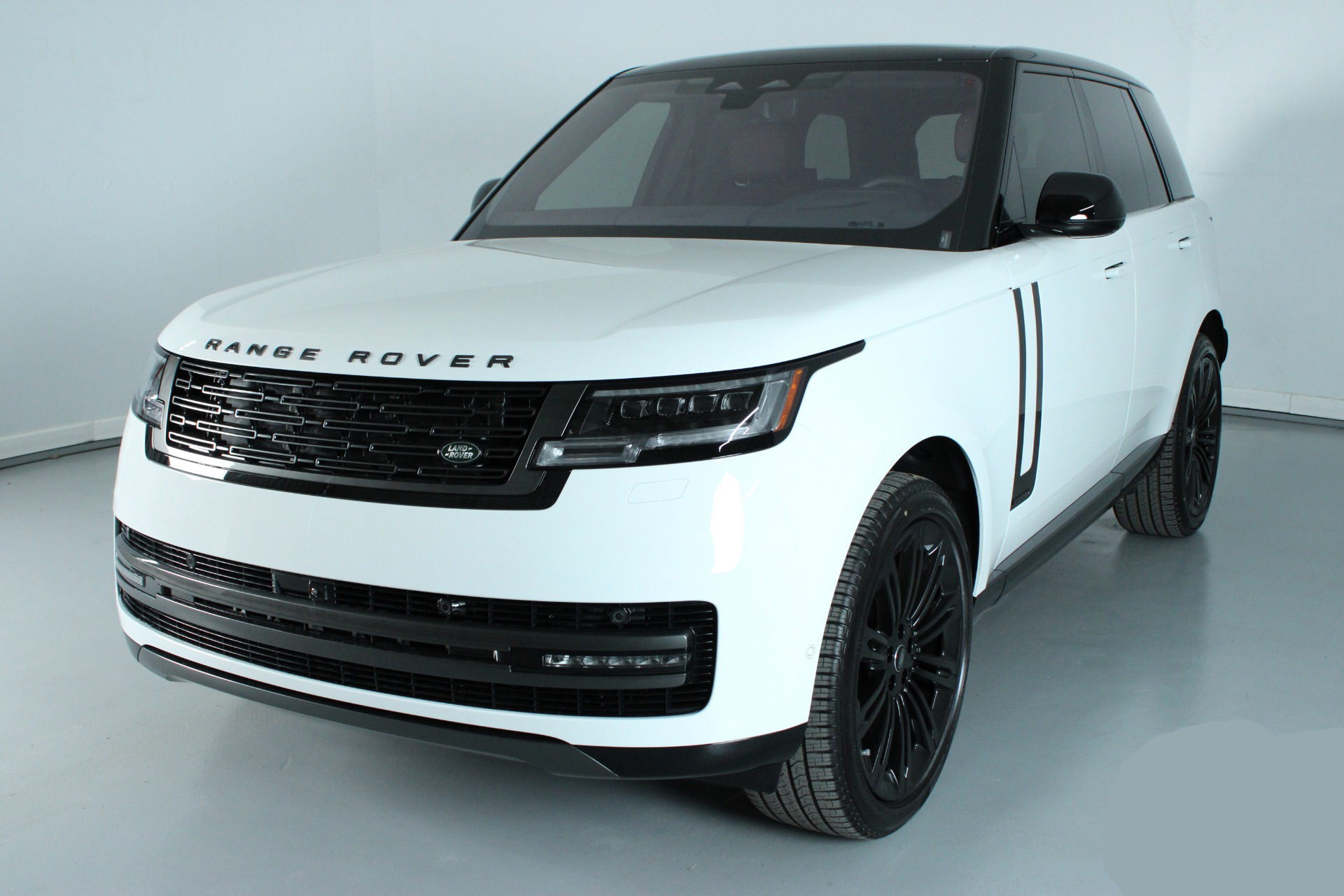Range Rover Autobiography Hire | Chauffeur & Self-Drive