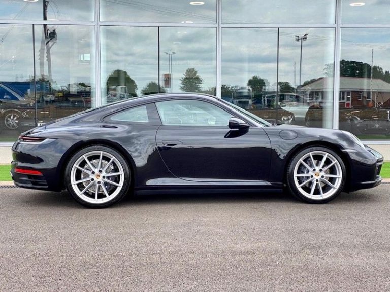 Porsche 911 Hire UK | Self-Drive & Chauffeur Services - Kroovel